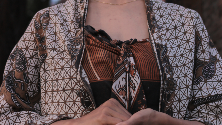 Mengenal Kain Jarik: Sejarah dan Macam-Macam Motifnya