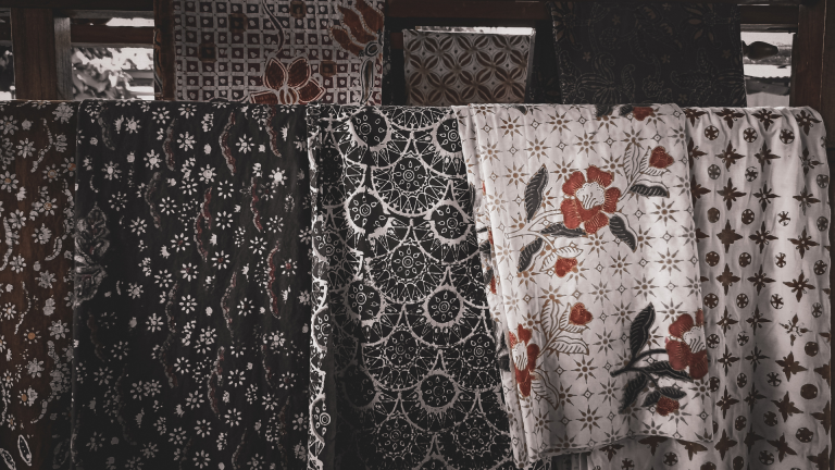 Mengenal Kain Jarik: Sejarah dan Macam-Macam Motifnya