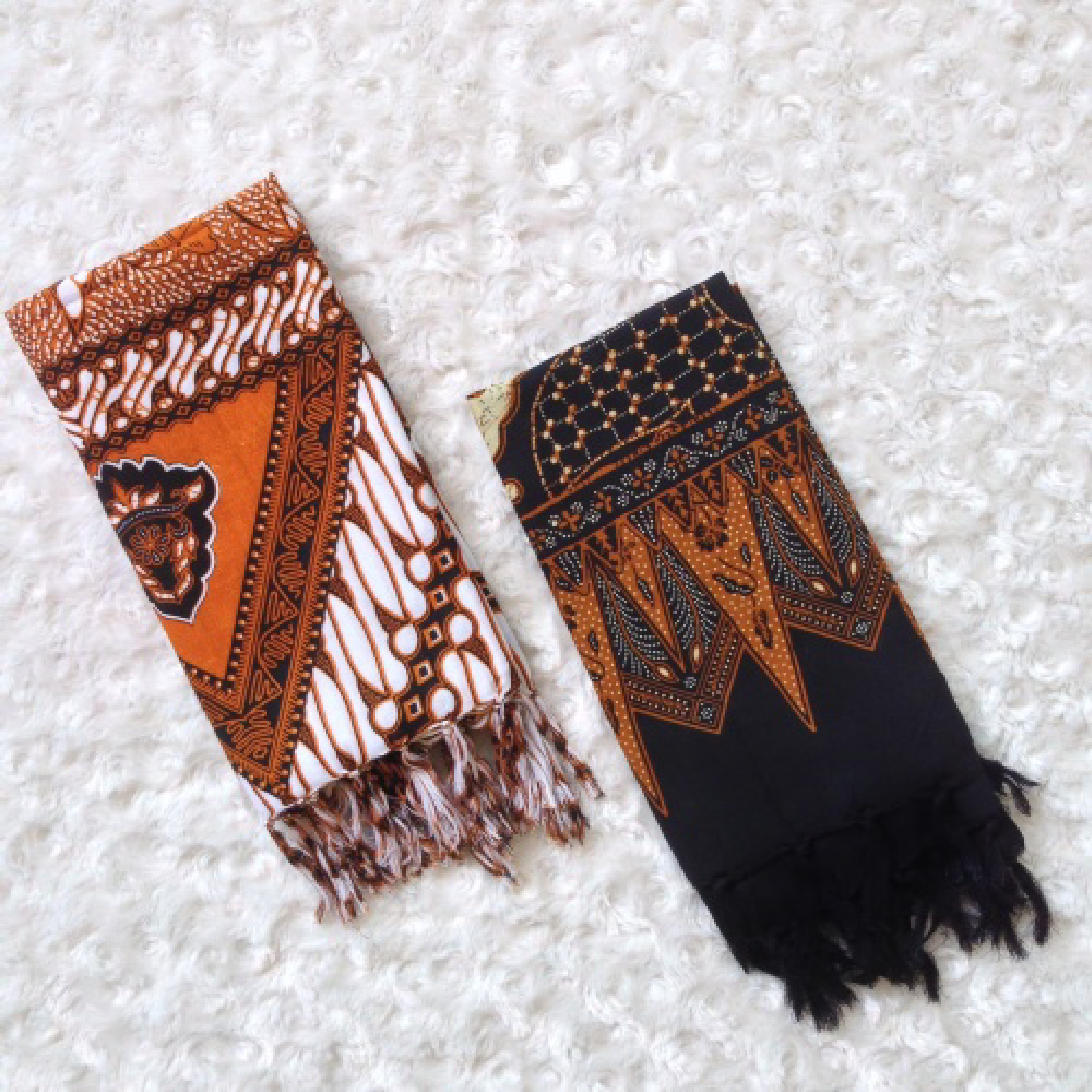 Sejarah, Cara Pemakaian, dan Perawatan Selendang Batik Solo